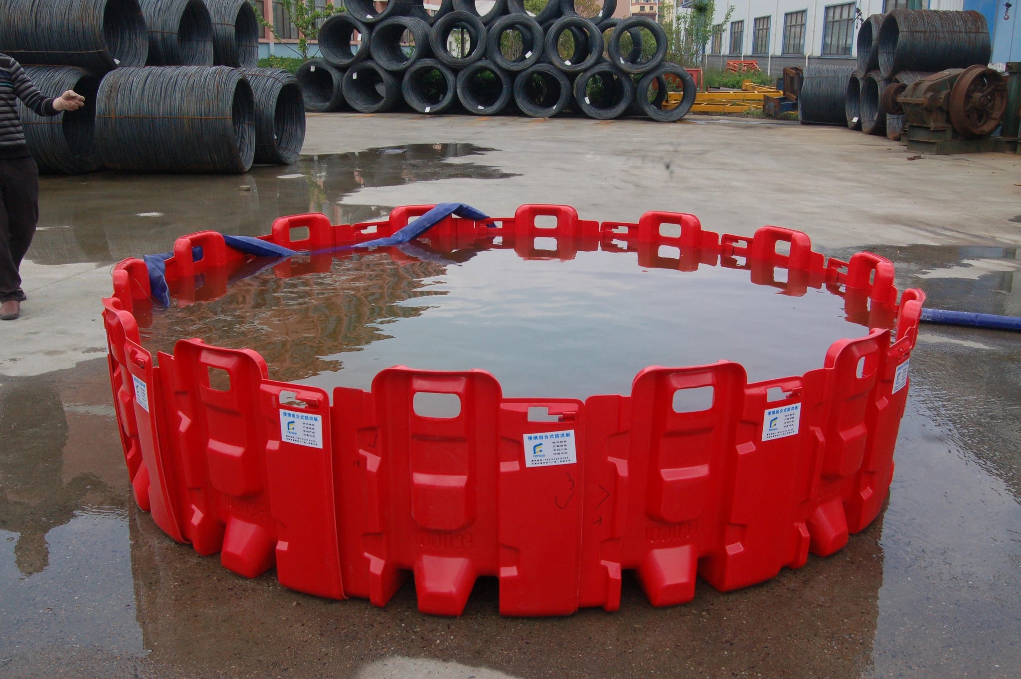 Straight Flood Control Barrier Baffle 90 x 100 x 83cm – Choice Wholesale